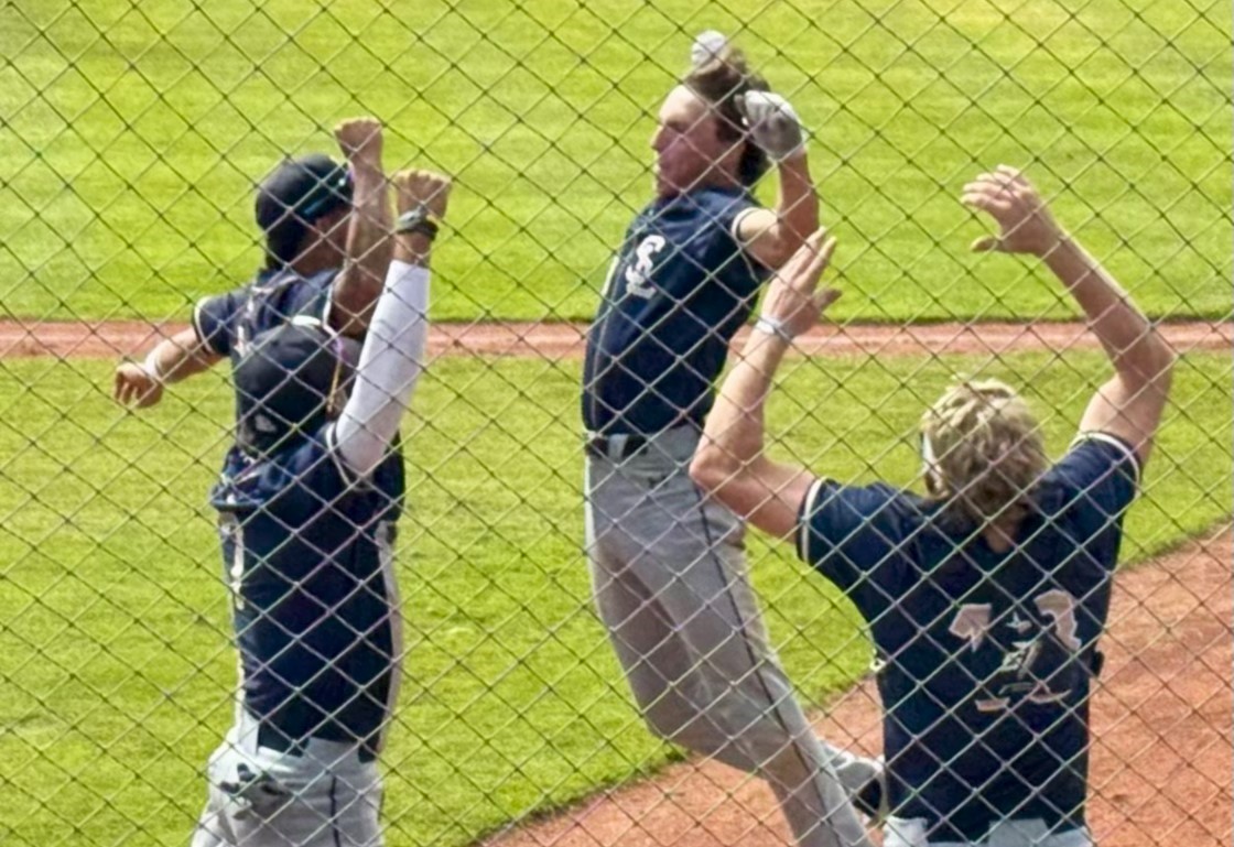 Simon Baker's grand slam powers Gulls past Dawgs in series opener - CochraneNow: Cochrane ...